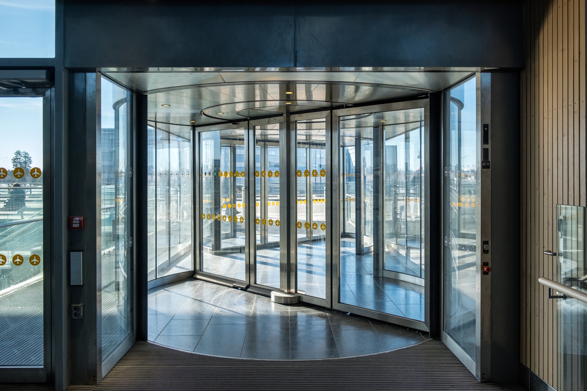 Remplacement des portes automatiques vers l'extérieur : quand et ...