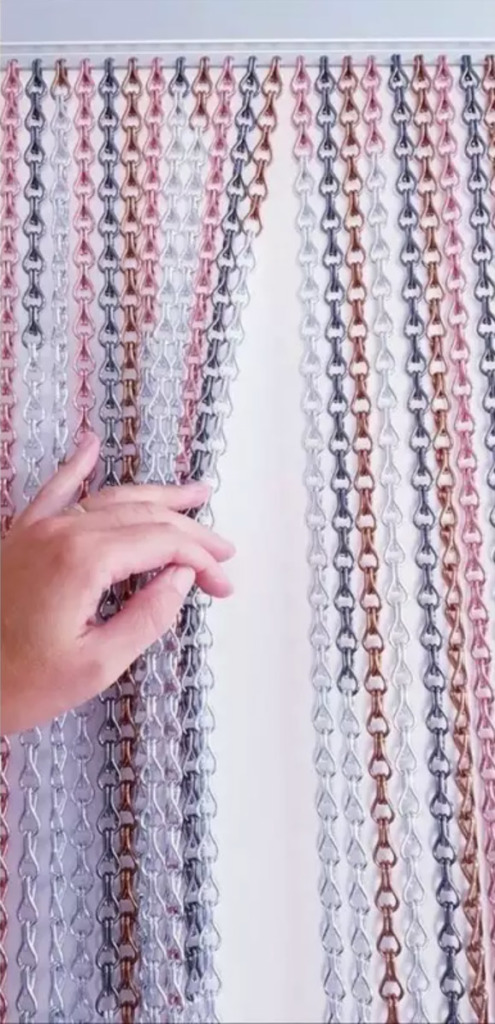 Tout savoir sur les rideaux de porte MaillonCréation